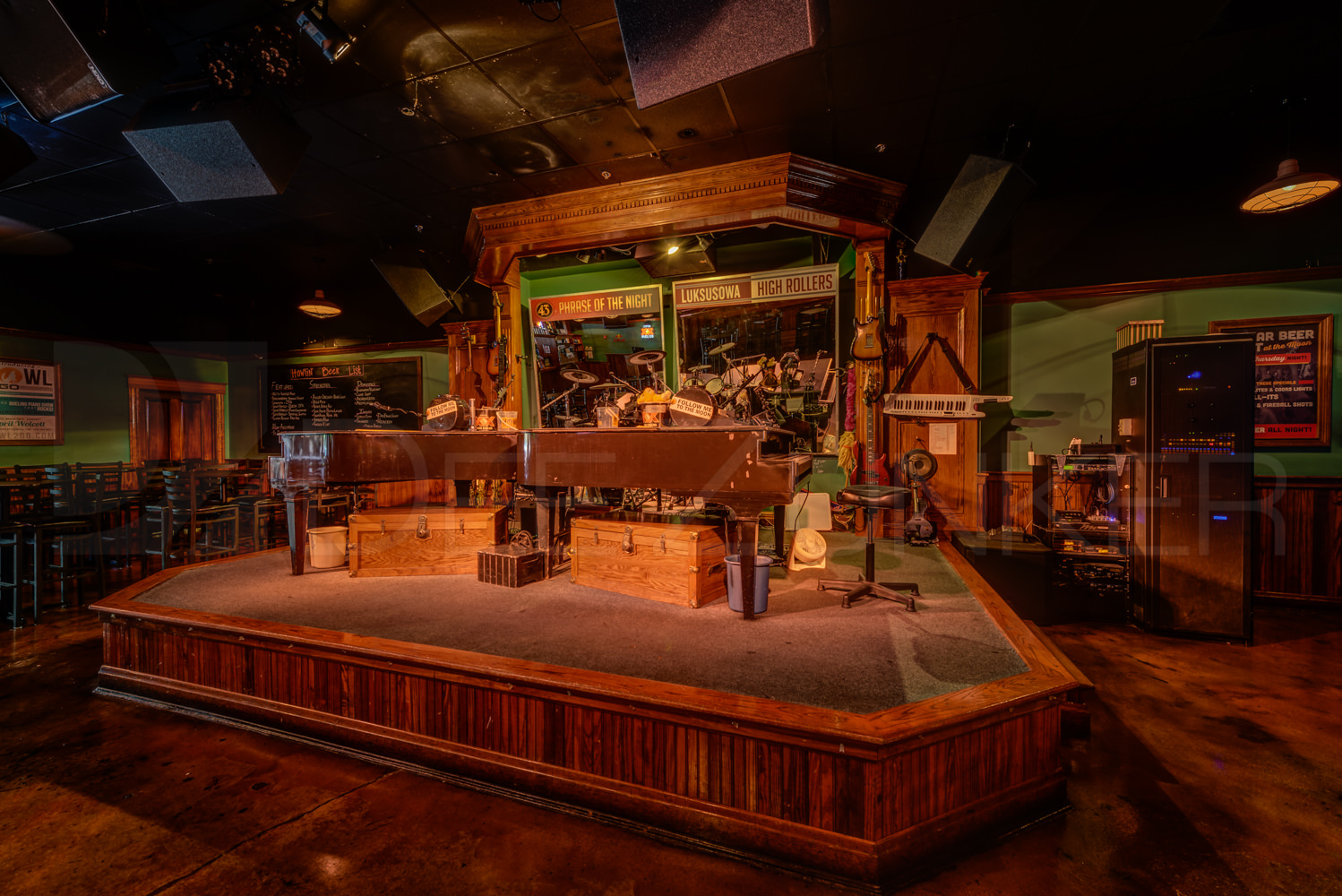 Piano Bar: Howl at the Moon